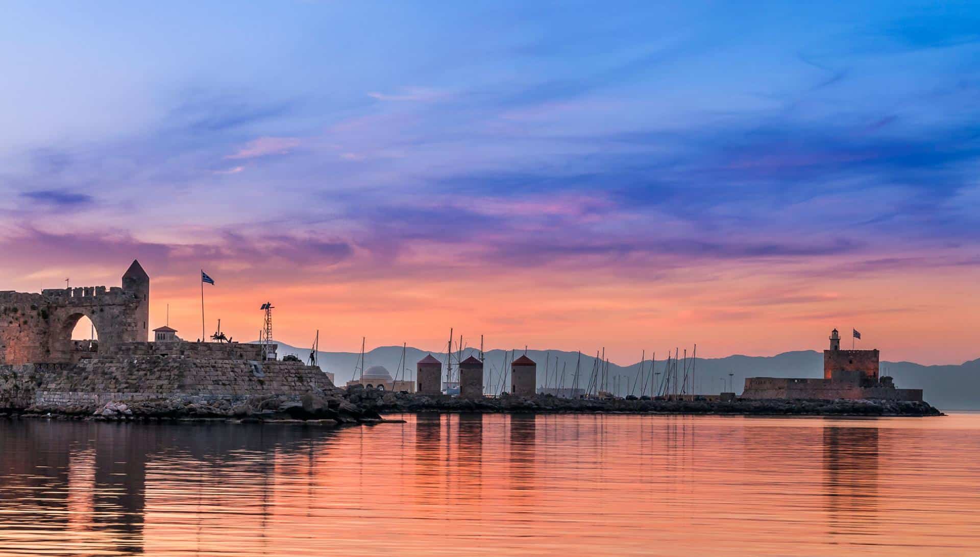 Admire the charm of Rhodes new town - Apollo Blue Hotel